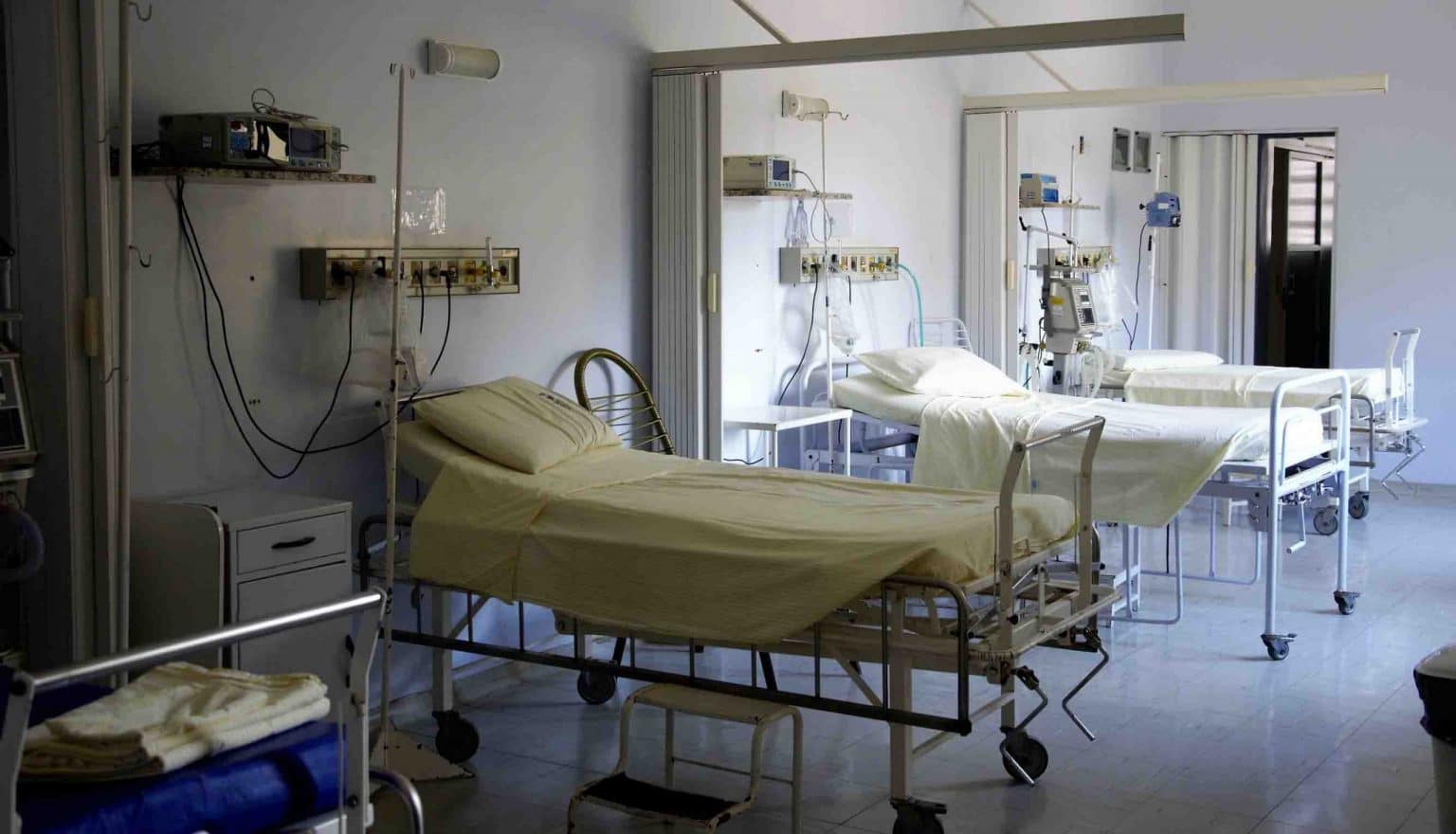 Funciones de un celador en 2022: la cara humana del hospital