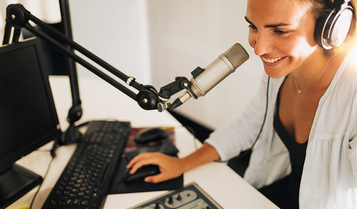 ¿Qué es un locutor? Descubre sus funciones y requisitos